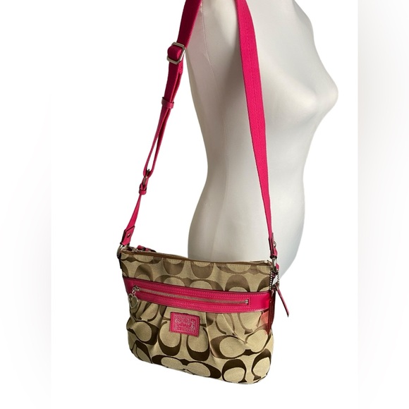Coach | Bags | Coach Ln Poppy Signature Pink Crossbody Shoulder Bag ...